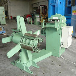 Coil feed lines for stamping presses - Compact feeding lines