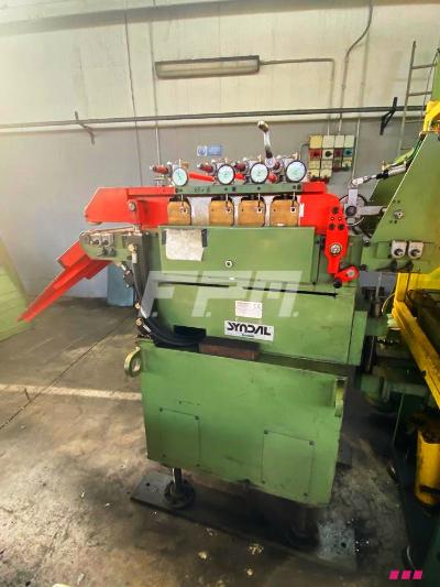 Coil feed lines for stamping presses - Compact feeding lines