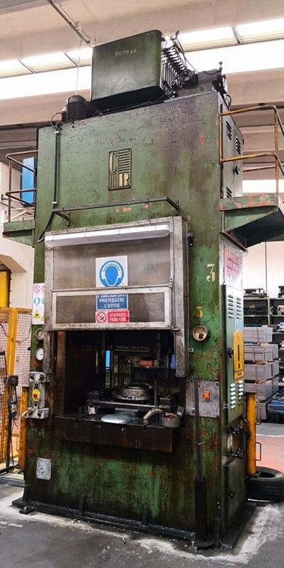 Hydraulic presses - Hydraulic double column presses
