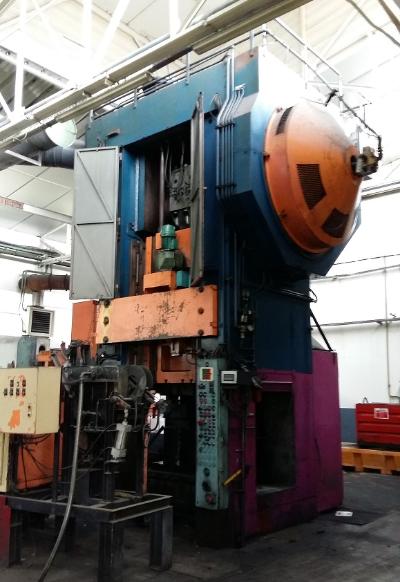 Prensas para forjado en caliente de acero y titanio