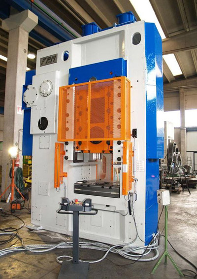 Knuckle joint presses